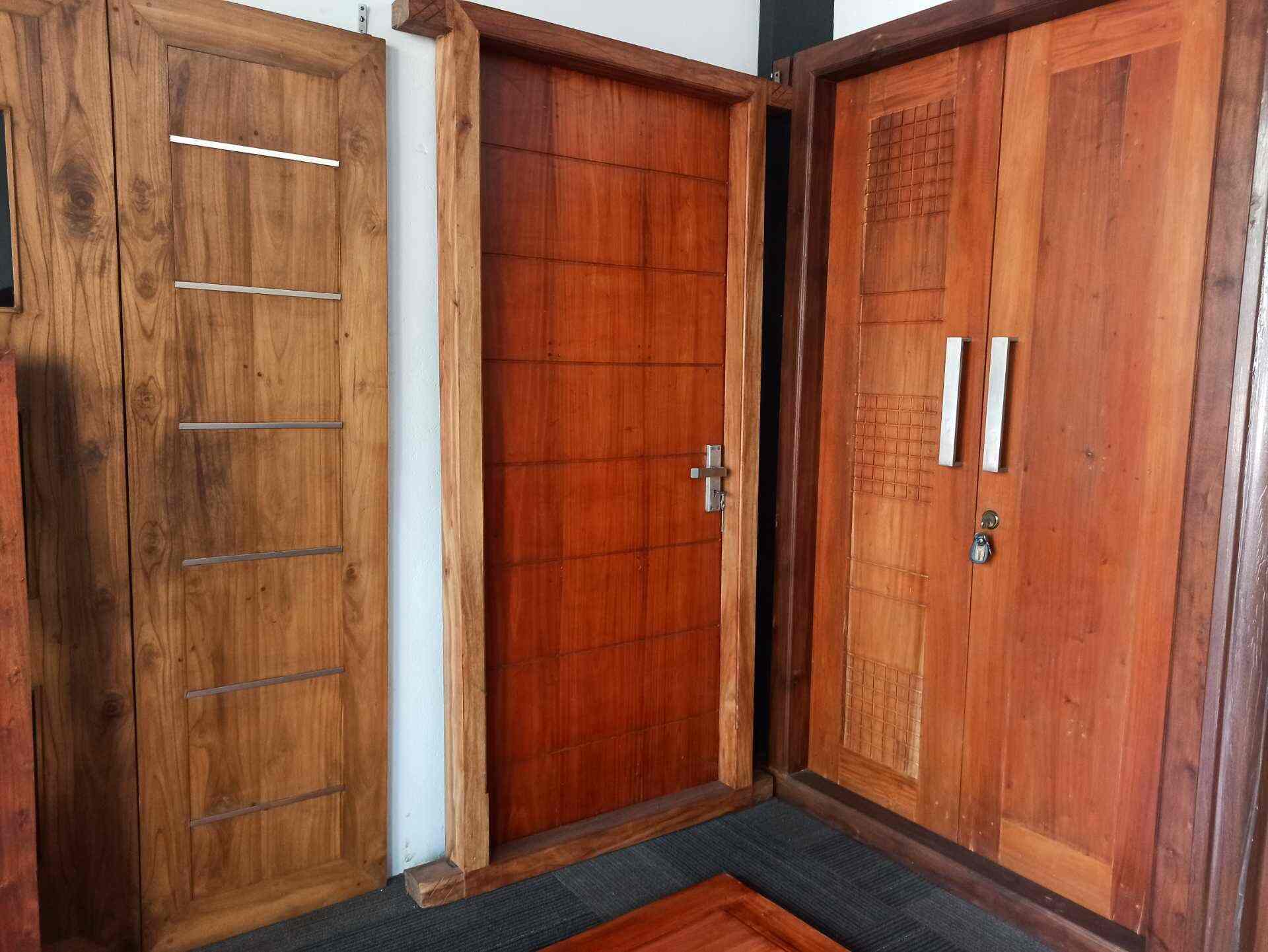 Excel Doors & Windows - KACHERIPADI